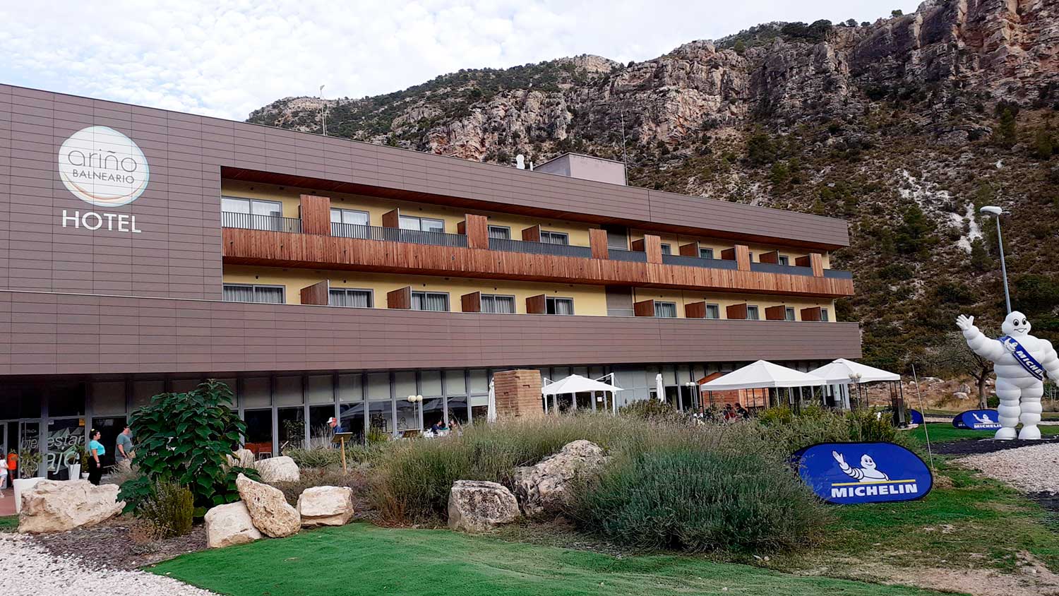 El Balneario de Ariño acoge al staff de Michelin durante MotorLand ...